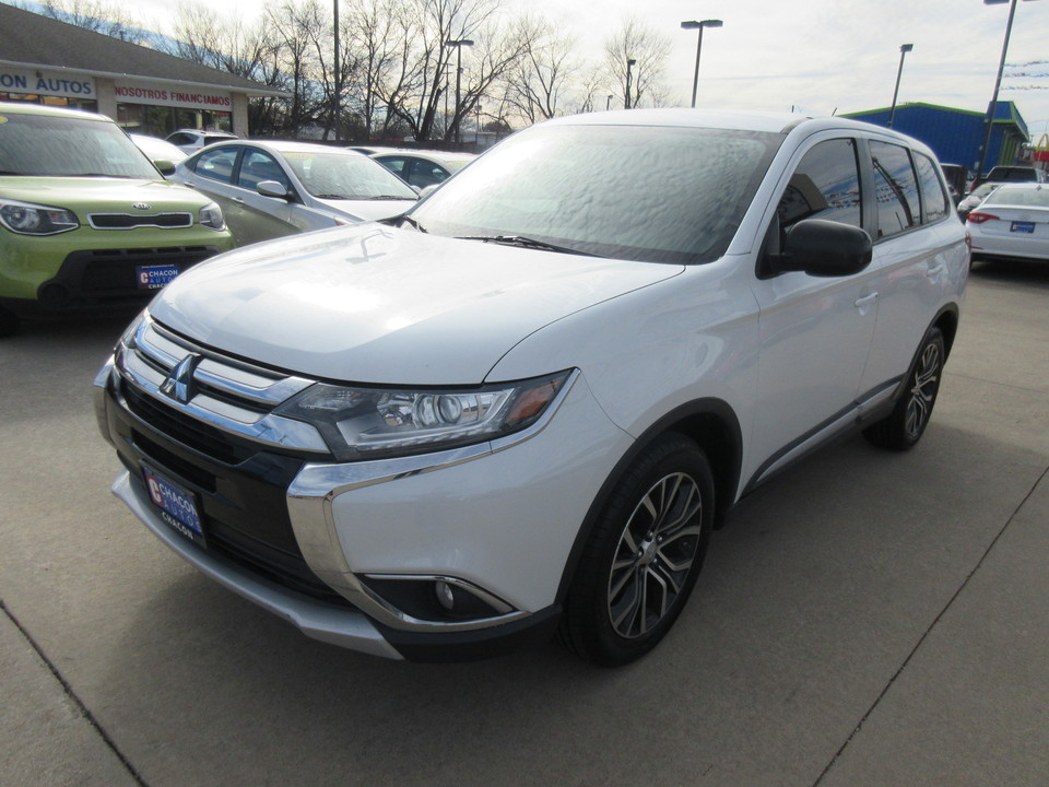 Used 2016 Mitsubishi Outlander in Arlington, TX ( C011117 ) | Chacon Autos