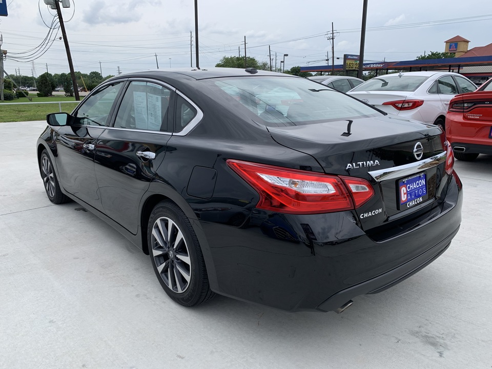 Used 2017 Nissan Altima 2.5 SV for Sale - Chacon Autos