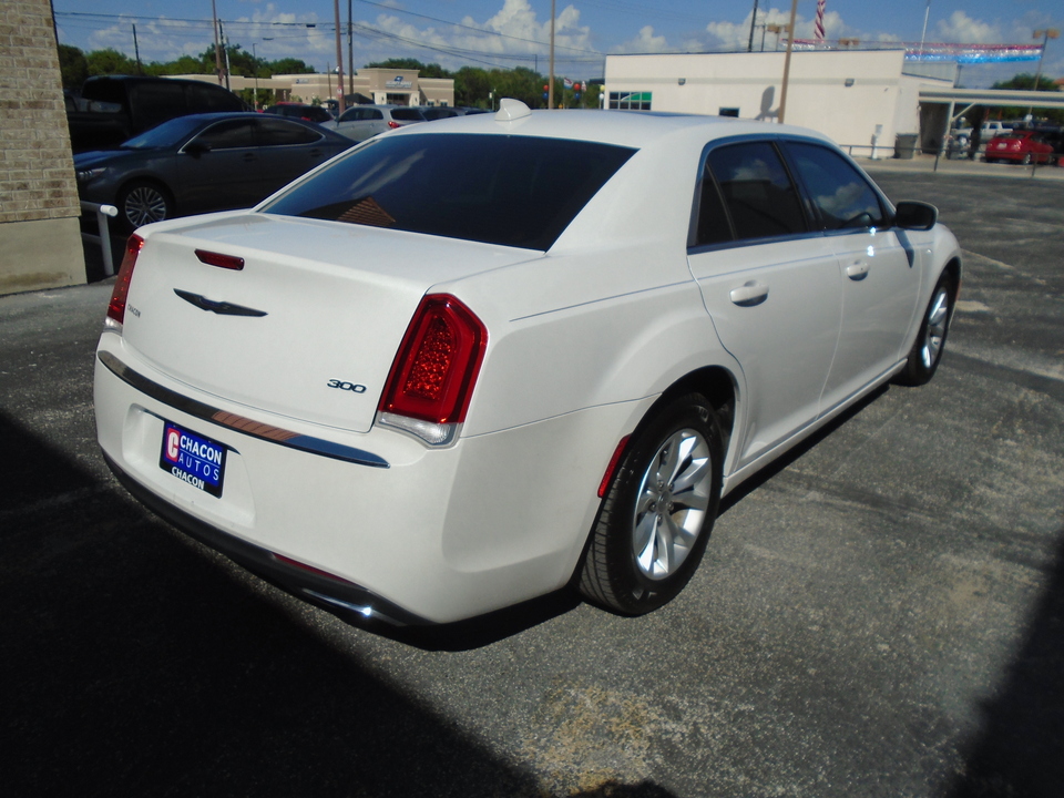 Used 2016 Chrysler 300 in San Antonio, TX ( S161602 ) | Chacon Autos
