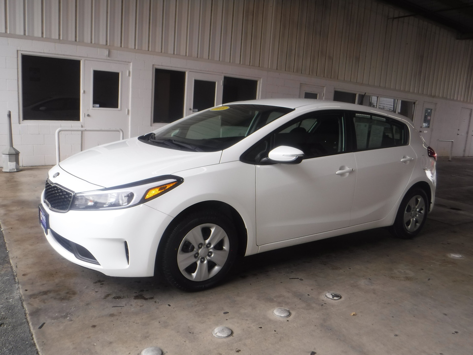 Used 2018 Kia Forte 5-Door in San Antonio, TX ( B774077 ) | Chacon Autos