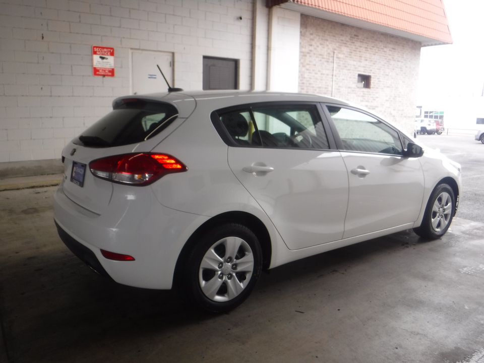 Used 2018 Kia Forte 5-Door in San Antonio, TX ( B774077 ) | Chacon Autos